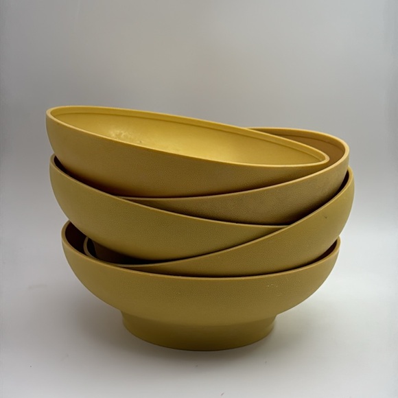 Tupperware | Dining | Vintage Yellow Tupperware Cereal Bowls Set Of 5 ...
